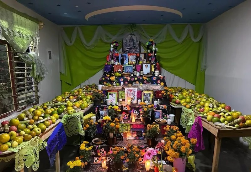 Collection of the offering, a tradition that endures in the Mixteca of ...